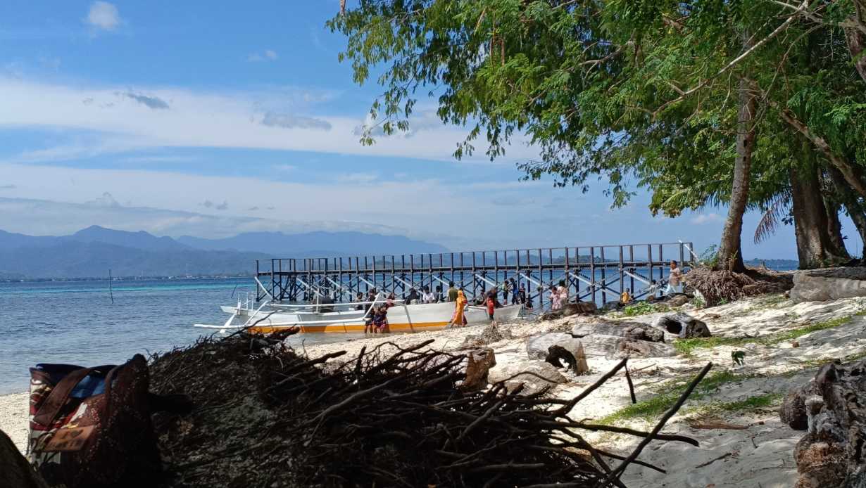 Pulau Bakki dengan Aura Mistis Tersembunyi Tawarkan Keindahan Bawah ...